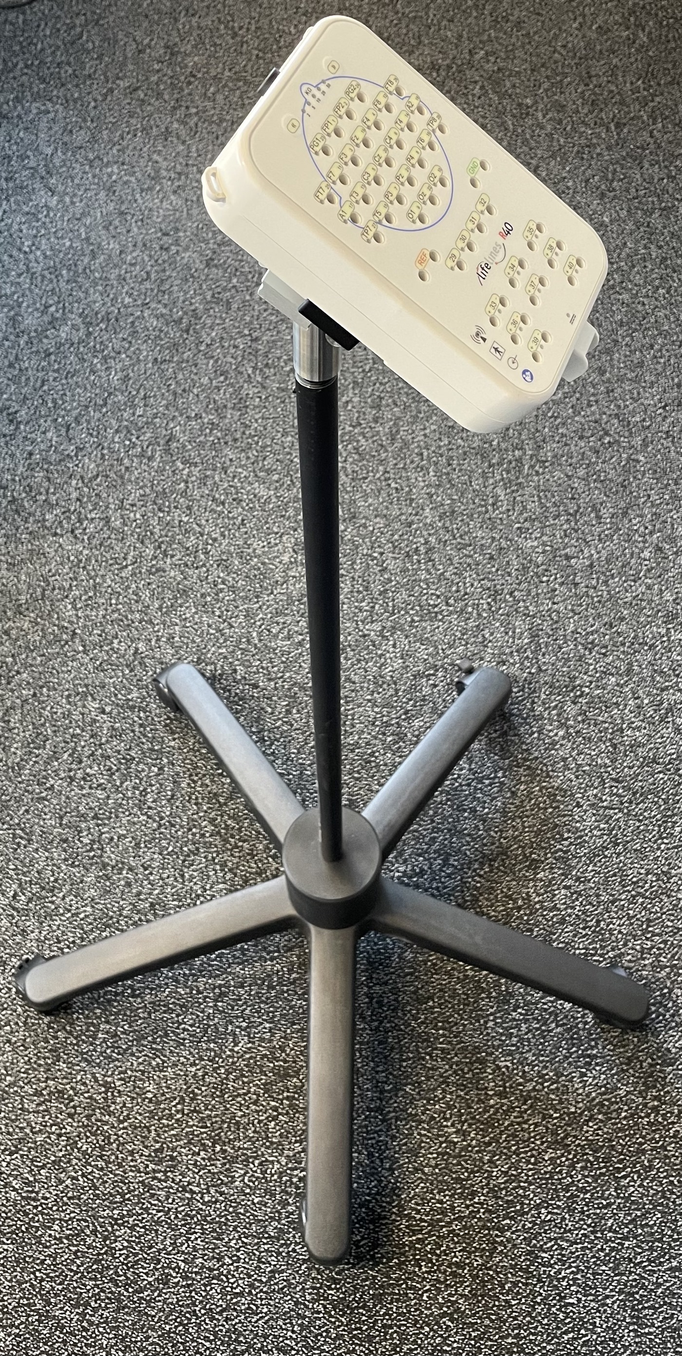 Stratus EEG, R40 amplifier Medical Rail bracket for floor stand. Use ...